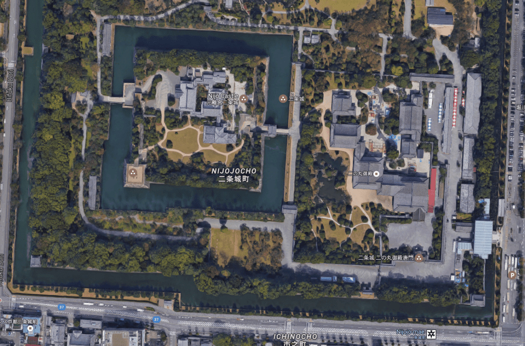 A walk through Nijo Castle Kyoto - Points with a Crew