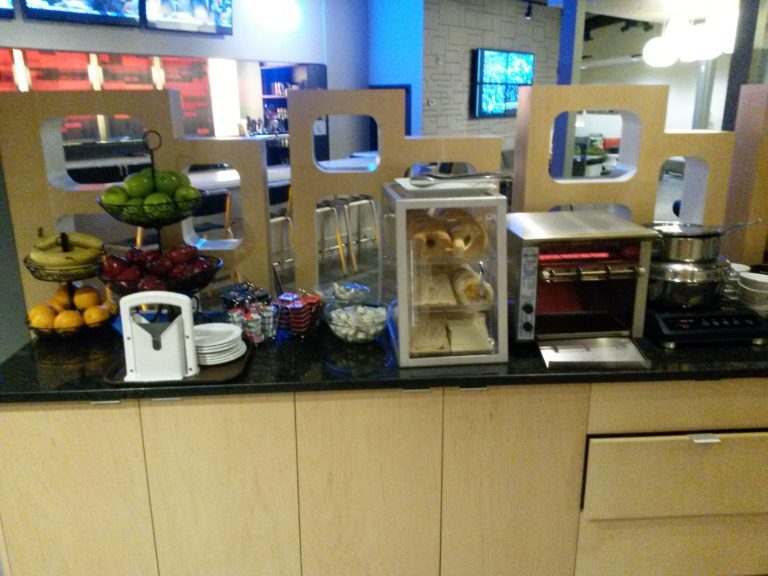 An Aloft hotel with free breakfast?! - Points with a Crew