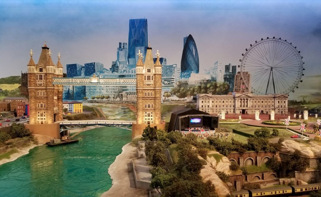 Gulliver's Gate review - Times Square museum - Points with a Crew