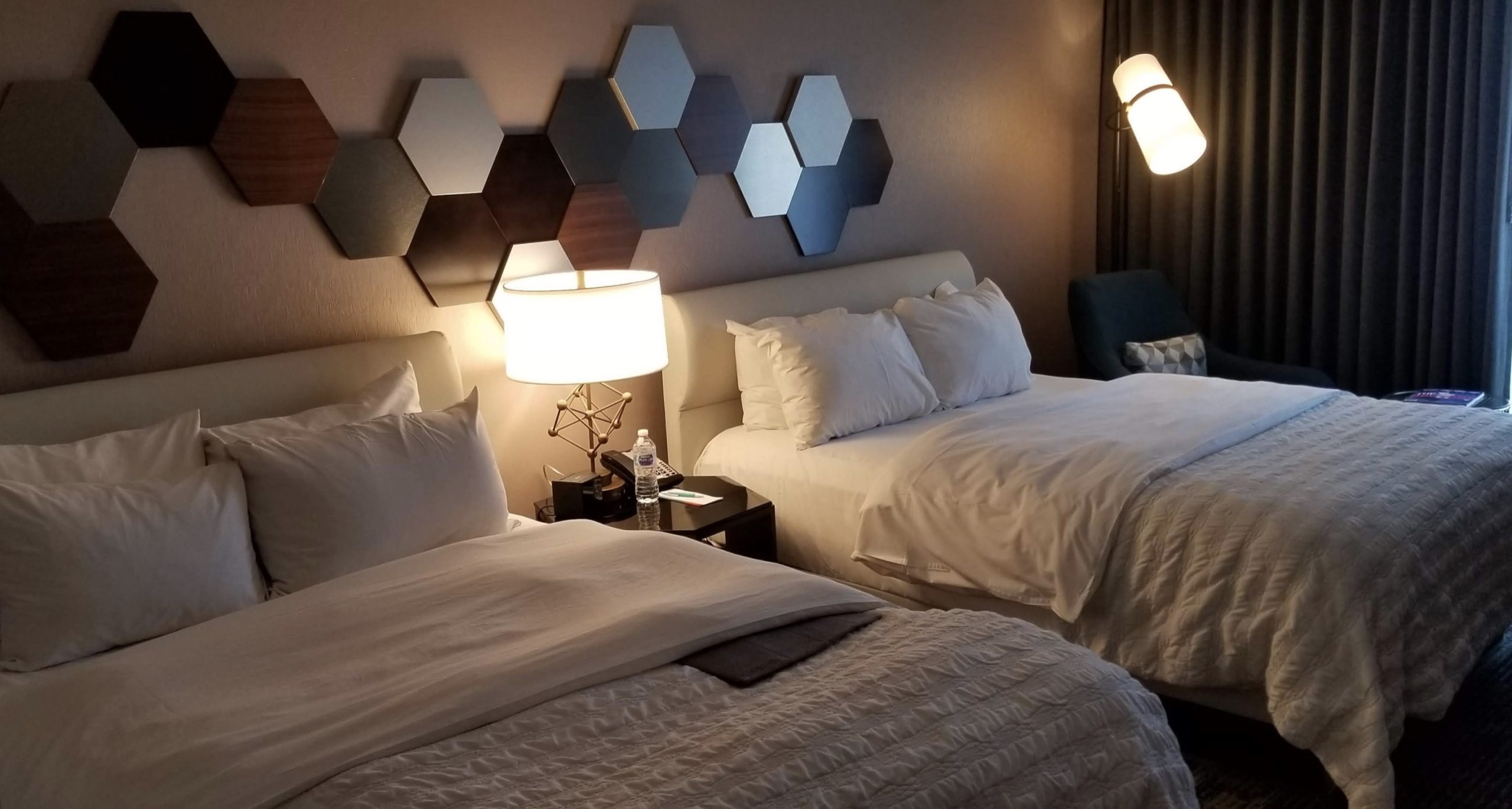 le-meridien-boston-cambridge-bed - Points with a Crew