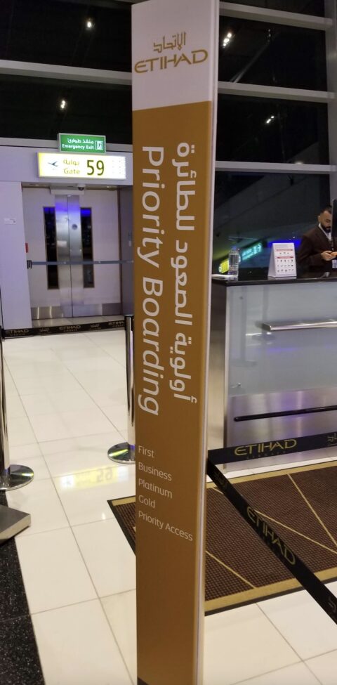 Etihad Dreamliner Business Class Review AUH-NRT - Points with a Crew