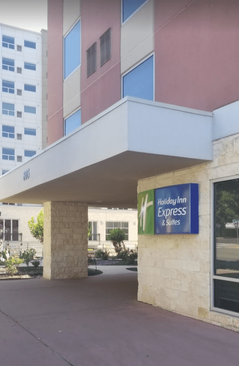 Holiday Inn Express & Suites Austin Downtown Review - Points with a Crew