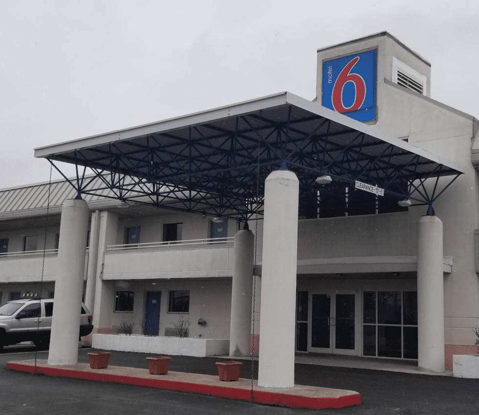 Why I Stayed At A Motel 6 (And Why I Gave It 5 Stars) - Points with a Crew