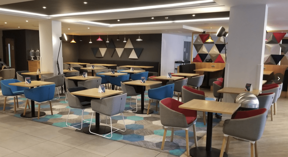Holiday Inn Express London Hammersmith Review - Points with a Crew