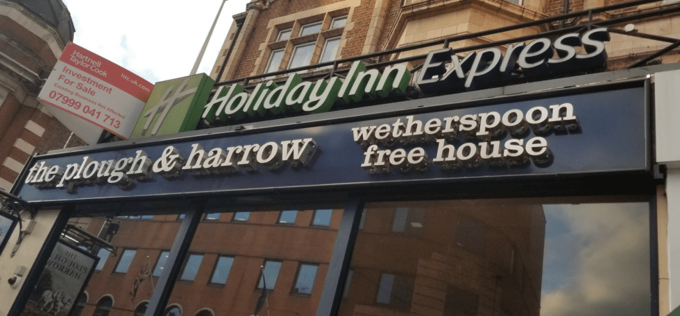Holiday Inn Express London Hammersmith Review - Points with a Crew