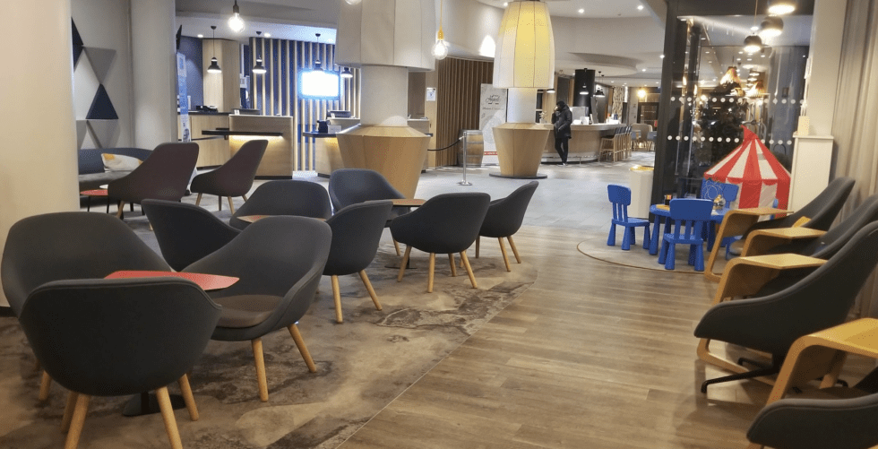 Holiday Inn Express Paris / CDG Airport Hotel Review - Points with a Crew