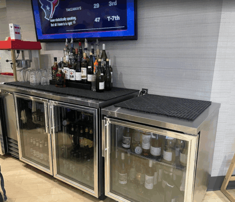 The Lounge BOS Lounge Review - Boston Logan Airport Priority Pass ...